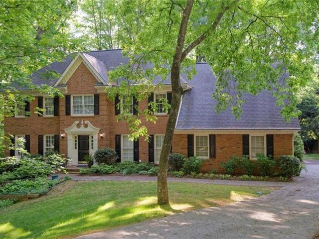 555 Spindlewick Dr, Atlanta, GA 30350