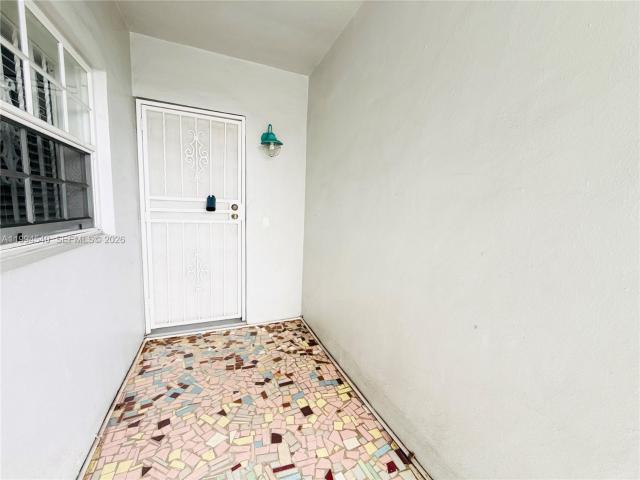 555 SW 16th Ave, Unit 11, Miami, FL 33135 | MLS #A11994