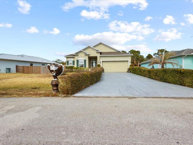 555 SW Halibut Ave, Port St. Lucie, FL 34953 | MLS #R11163