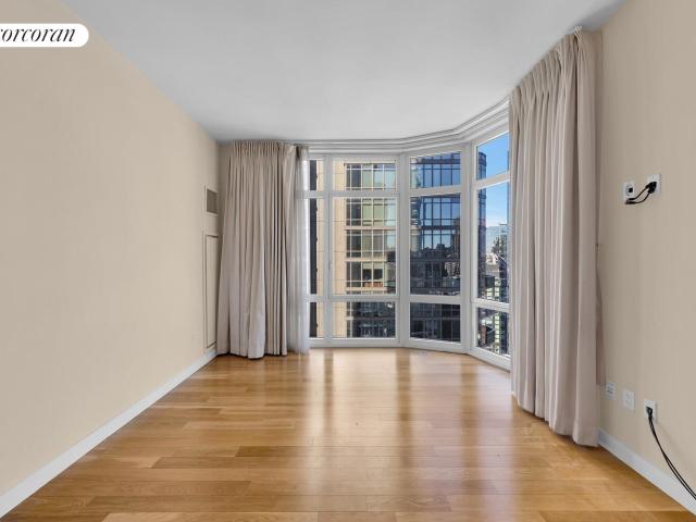 555 W 59TH Street 29A