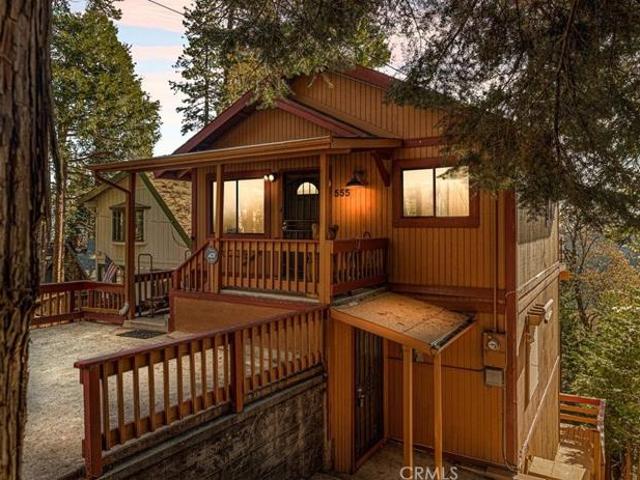 555 W Victoria Ct, Lake Arrowhead, CA 92352