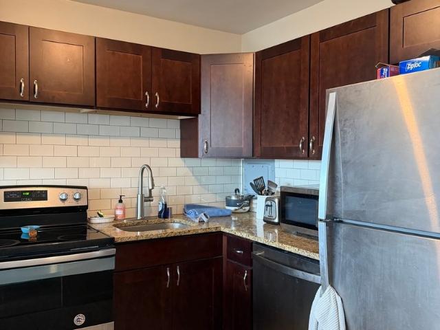 555 W Cornelia Avenue # 1308