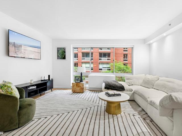 555 West 23rd Street, New York, NY