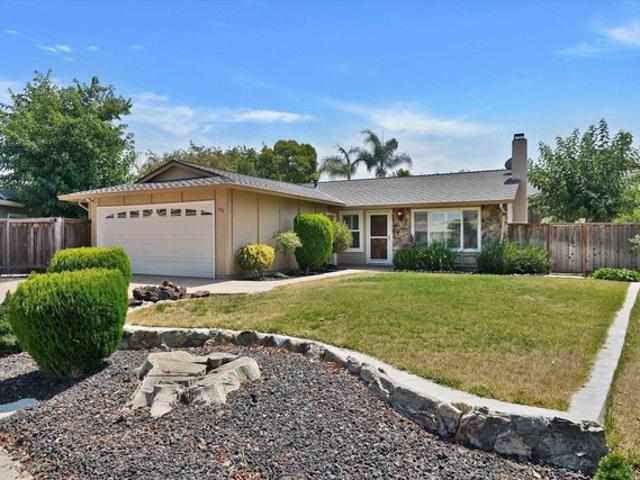 555 Teal Ct, Livermore, CA 94551