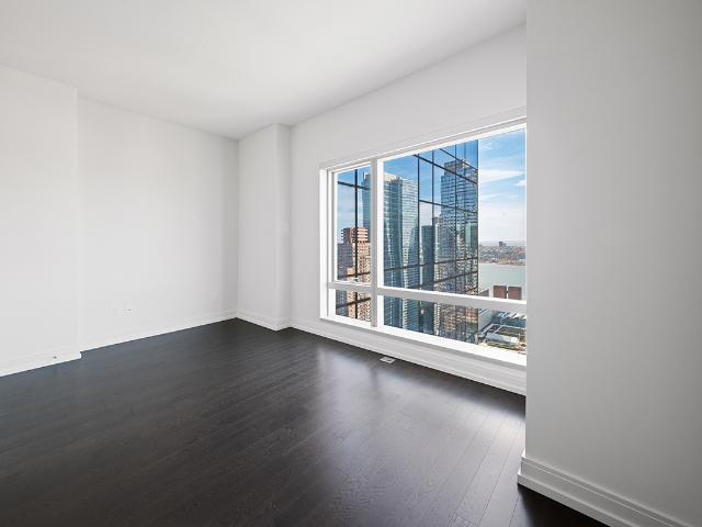 555 Tenth Avenue, New York, NY