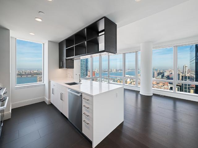 555 Tenth Avenue, New York, NY
