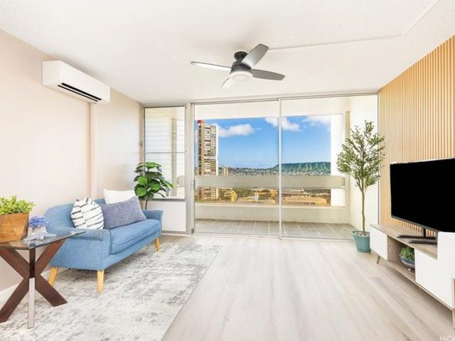 555 University Ave Apt 1904, Honolulu, HI 96826
