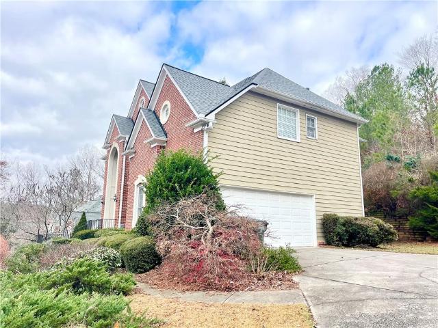 555 Vinings Springs Drive SE