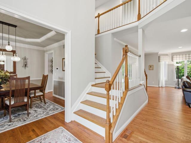 5564 Oak View Drive