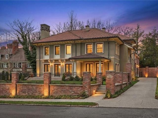 5565 Northumberland St, Pittsburgh, PA 15217