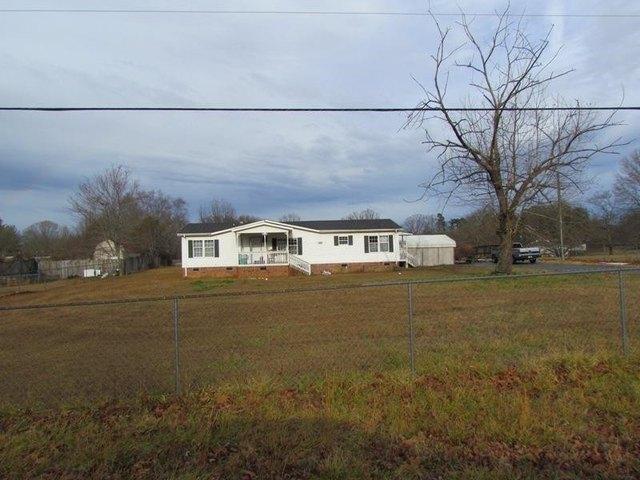 5565 Henderson Hill Rd, Chesnee, SC 29323