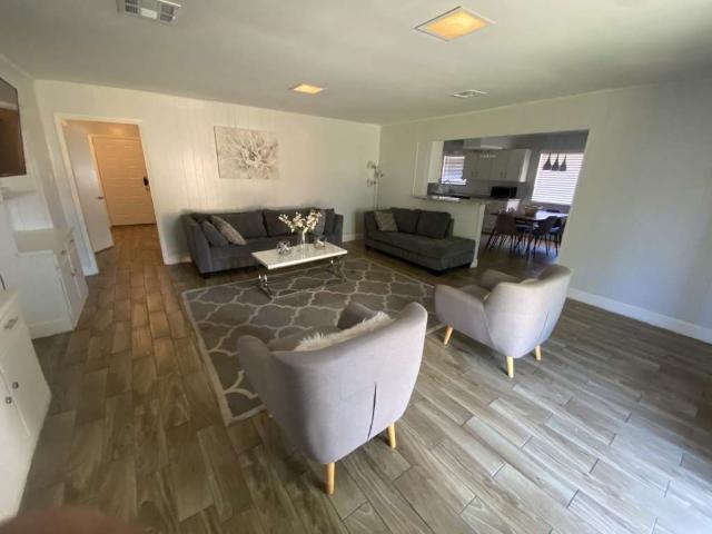 5566 Beechnut St, Houston, TX 77096 | MLS #57438