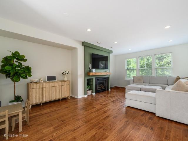 5566 Cloverdale Road