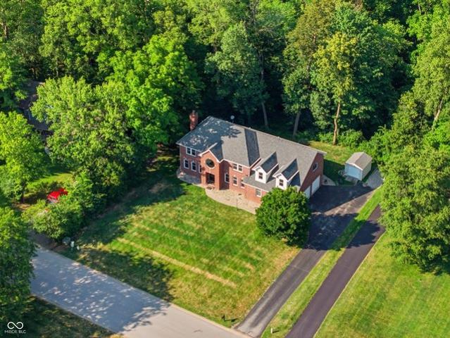 5566 Creekwood Dr, Pittsboro, IN 46167