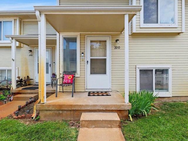 5566 S Gold St Apt 200, Wichita, KS 67217