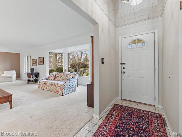 5567 Westwood Lane