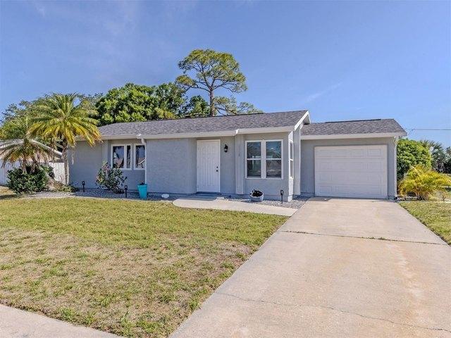 5568 Kenwood Dr, North Port, FL 34287