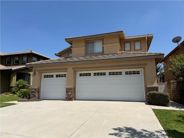 5569 Hunt Club Dr