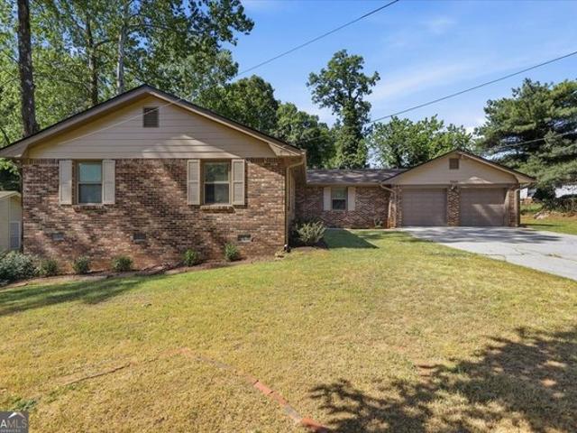 5569 Shadow Rock Dr, Lithonia, GA 30058