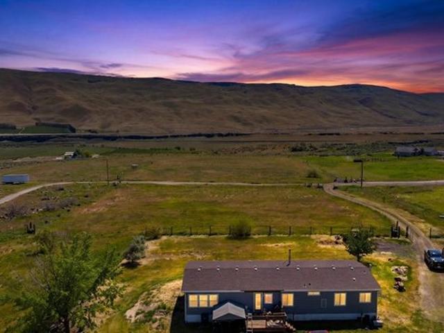 55604 W 360 Pr NW, Benton City, WA 99320