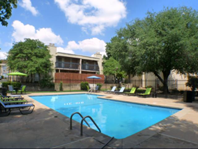 5560 Medical Center Apartments 2 Bedroom Apartment for Rent at 5560 N Portland Ave, Oklahoma City, OK 73112