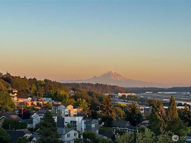 5560 15th Ave S, Seattle, WA 98108 | MLS #2500