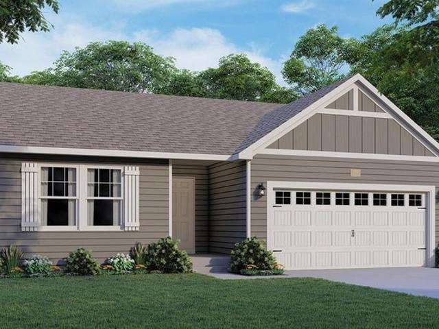 5561 Mammoth Dr SE, Caledonia, MI 49316