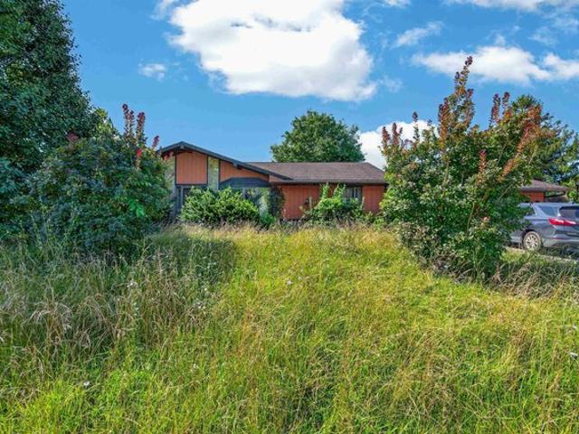 5561 E Laughery Creek Rd, Aurora, IN 47001