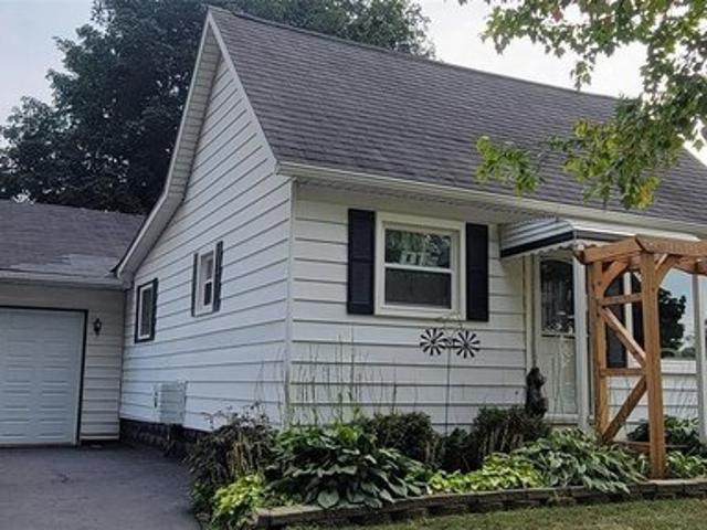 5562 Liberty St, Dryden Vlg, MI 48428