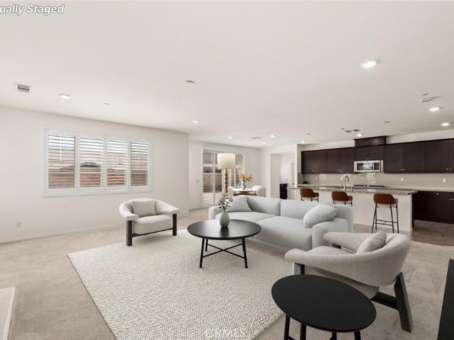 5562 Royal Oaks