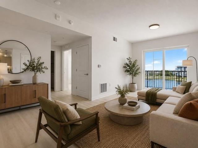 5563 Millenia Park Blvd Apt 401, Orlando, FL 32839