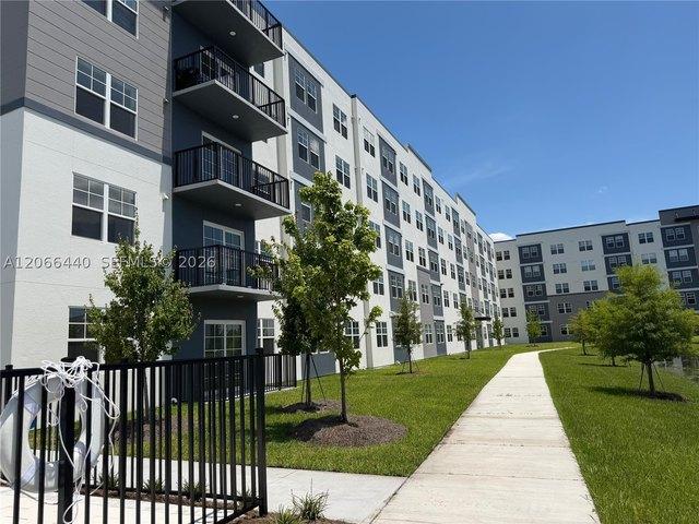 5563 Millenia Park Unit 201, Orlando, FL 32839