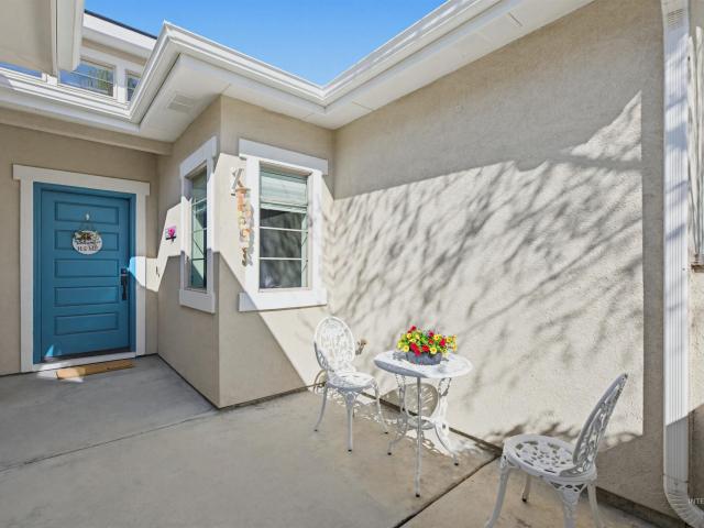 5563 N Mitchum