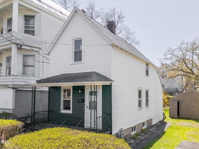 556 Clarendon St, Schenectady, NY 12308