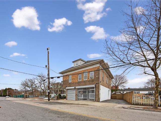 556 Admiral Street