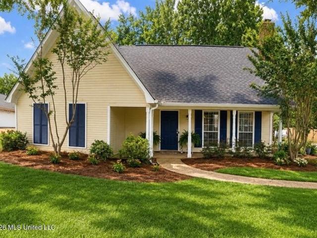 556 Brookstone Cir, Madison, MS 39110