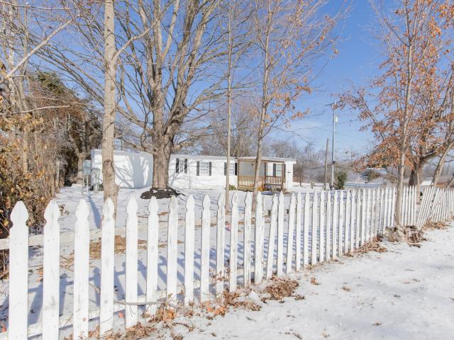 556 Dorris Rd