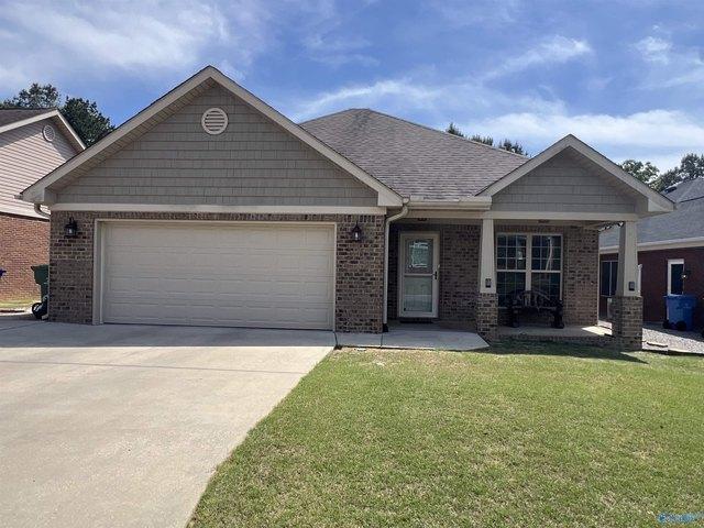 556 Fontana Pl SW, Hartselle, AL 35640