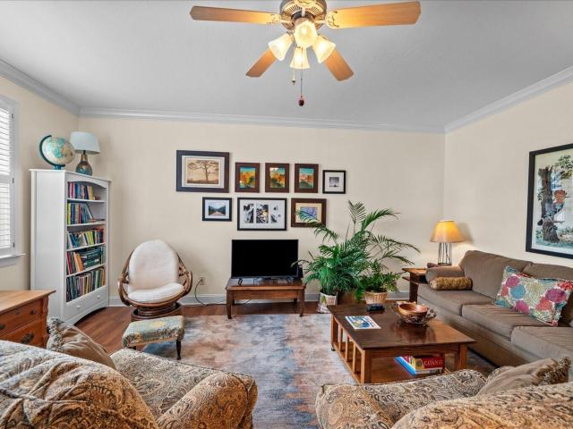 556 Hamilton Way