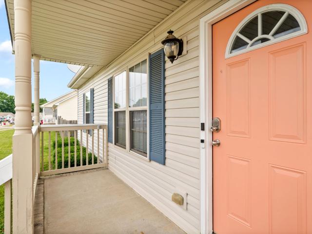 556 Oakmont Dr