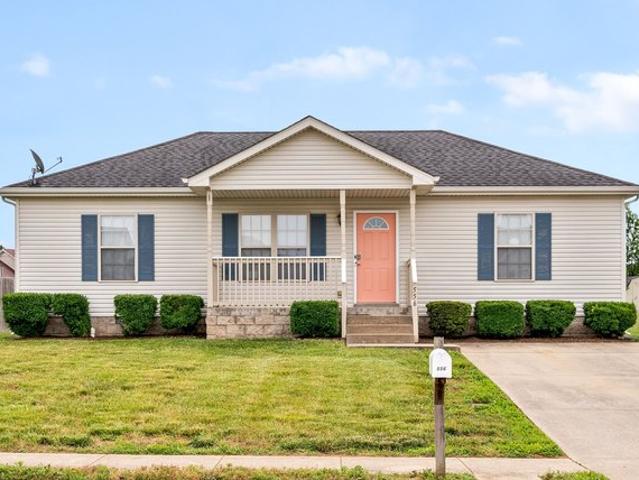 556 Oakmont Dr, Clarksville, TN 37042