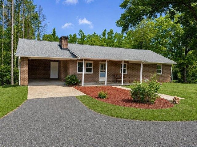 556 Leagan Dr, Gaffney, SC 29340