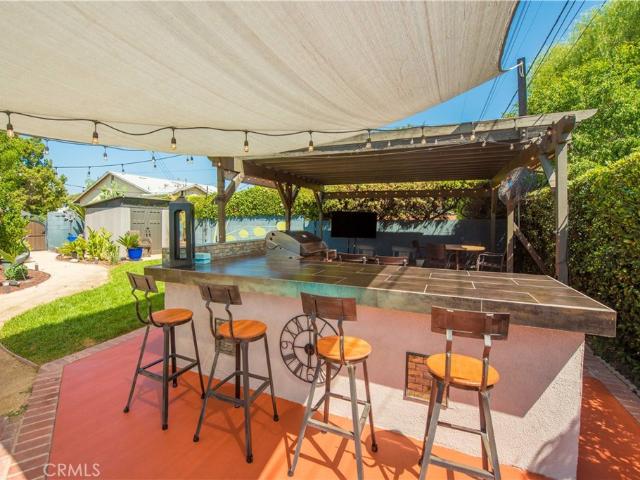 556 N Billow