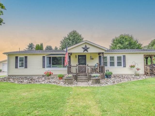 556 N Briggs Rd, Quincy, MI 49082