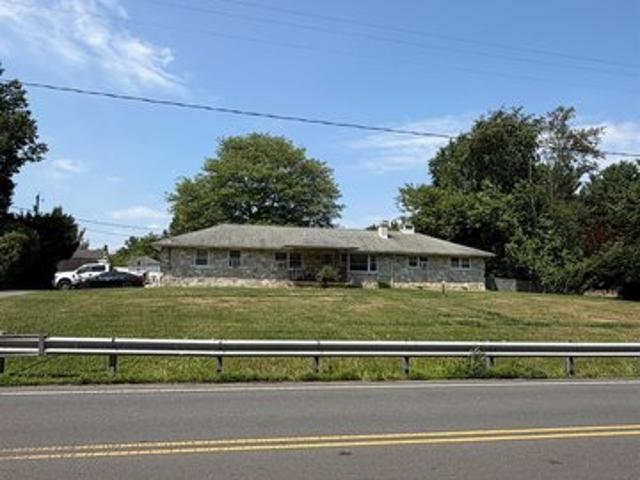 556 Spotswood Englishtown Rd, Monroe, NJ 08831