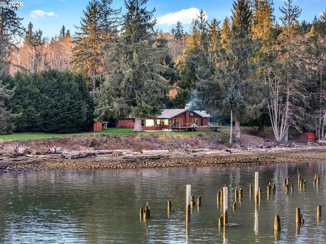 556 State Route 401, Naselle, WA 98638
