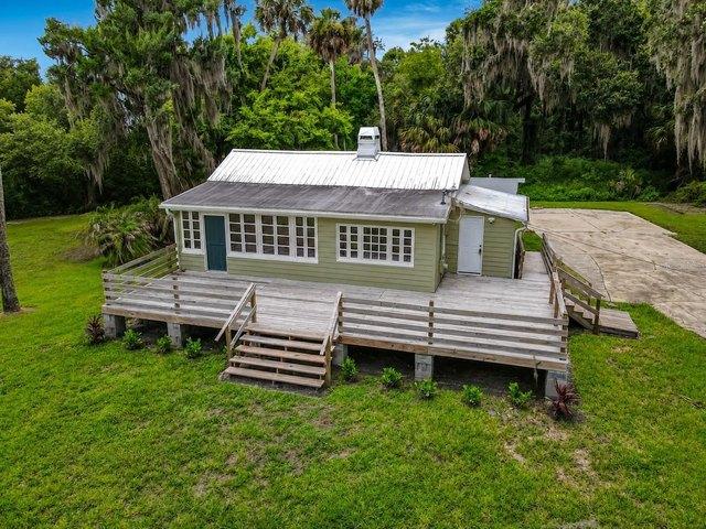 556 Stone Island Rd, Enterprise, FL 32725