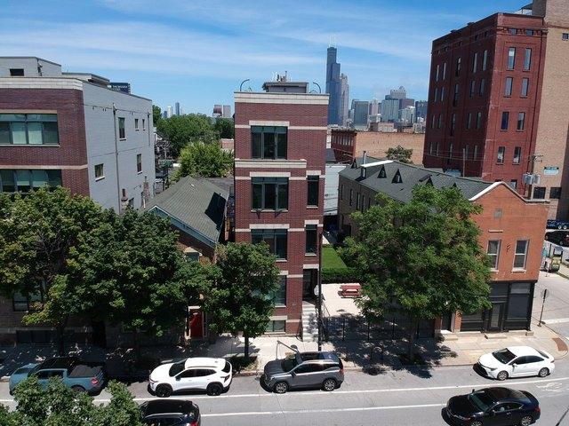 556 W 18th St, Chicago, IL 60616