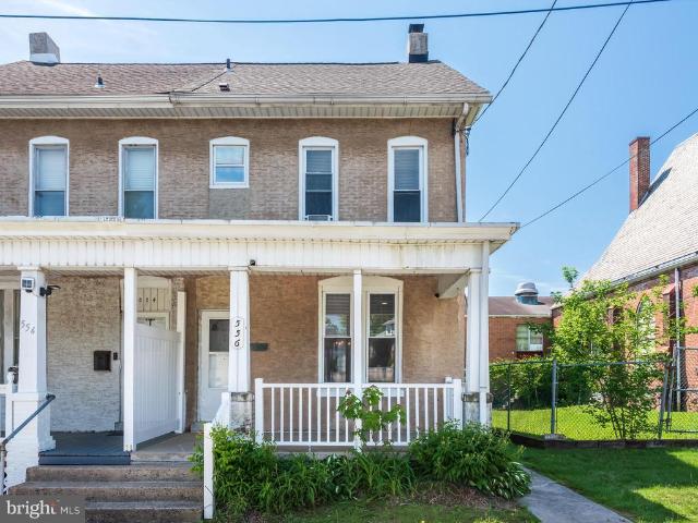 556 W Walnut Street
