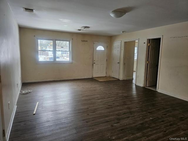 556 Taylor Ave, East Patchogue, NY 11772 | MLS #968563 | Compass